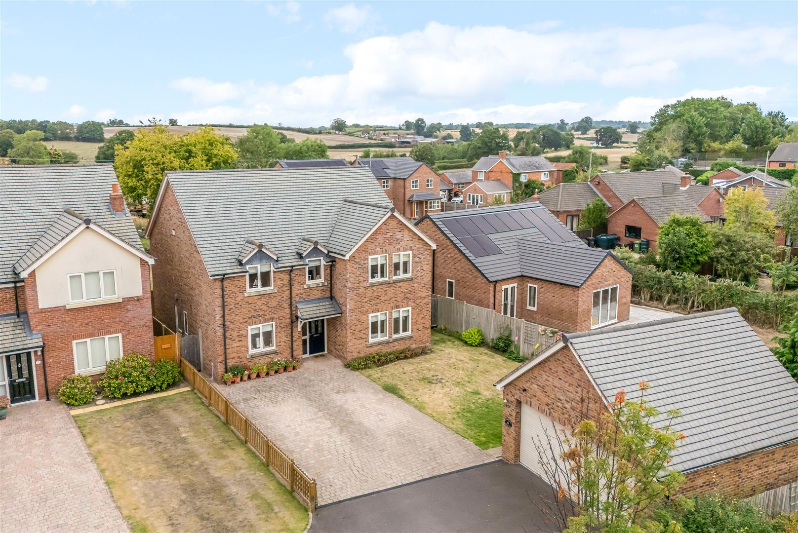 Kettlemere House, Robins Grove, Welshampton, SY12 0RB | Estate Agents ...